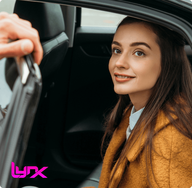 Stockport Taxis | Local & Airport Transfer Service | Lynx Taxis